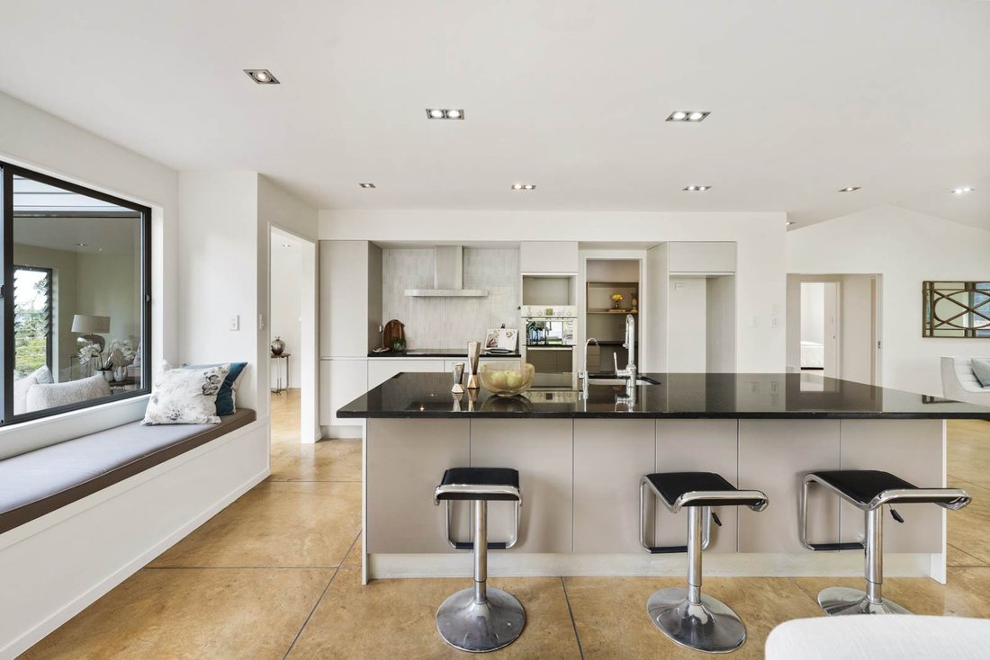Rare Privilege Of Absolute Country Seclusion In Auckland, Auckland, New ...