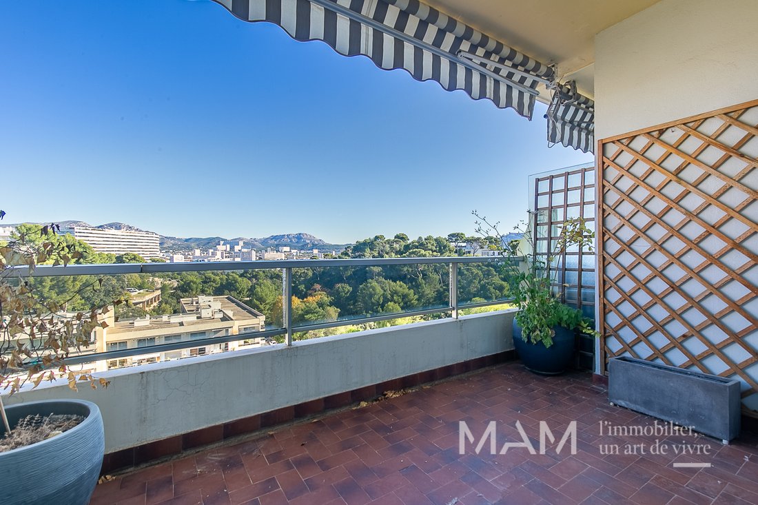 T4 Apartment With Terrace And In Marseille, Provence Alpes Côte D'azur ...