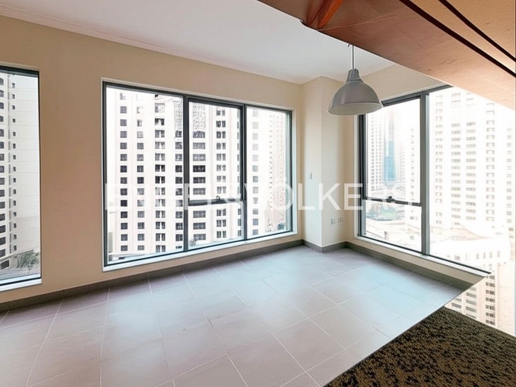 Prime Location | Chiller Free | Marina Dans Dubai, United Arab Emirates ...