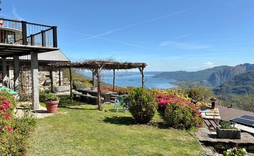 Luxury lake view chalets for sale in Mergozzo, Piedmont, Italy ...