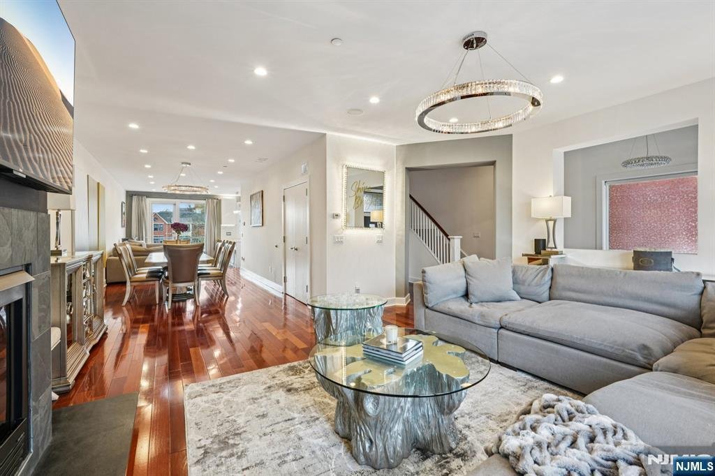 Villa/Townhouse Edgewater United In Edgewater, New Jersey, United ...