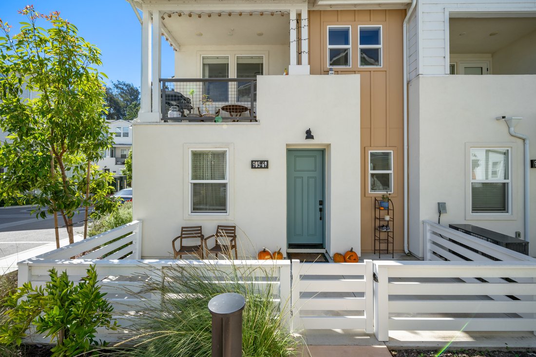 Reihenhaus Mit In San Luis Obispo, Kalifornien, Vereinigte Staaten Zu ...