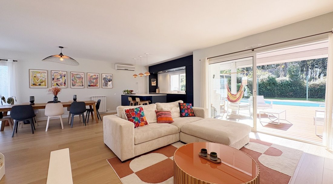 Villa Contemporaine De Type T6 De 125 M2 En Angresse, Nueva Aquitania ...