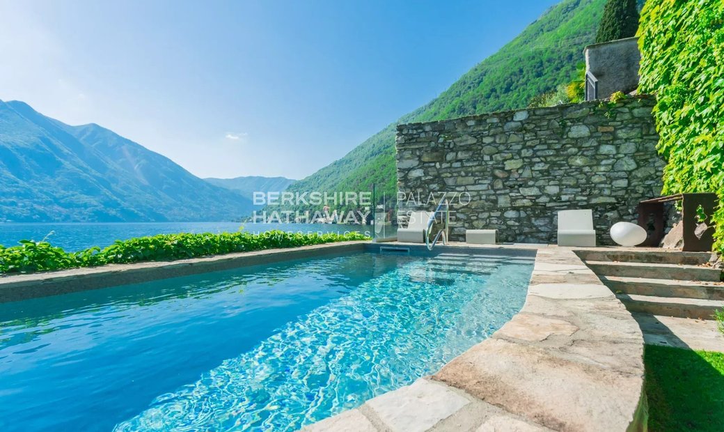 Lake Como Front 17th Century Estate With Pool In En Brienno, Lombardía ...