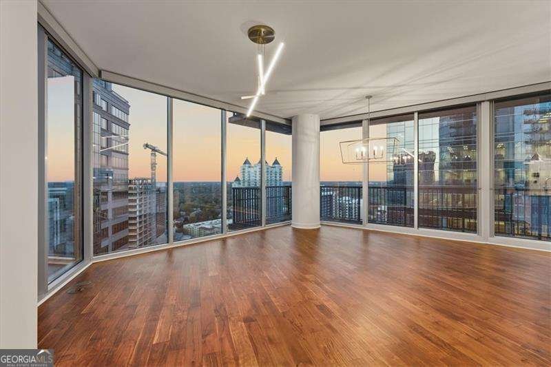 Condominium In Atlanta In Atlanta, Georgia, United States For Sale ...