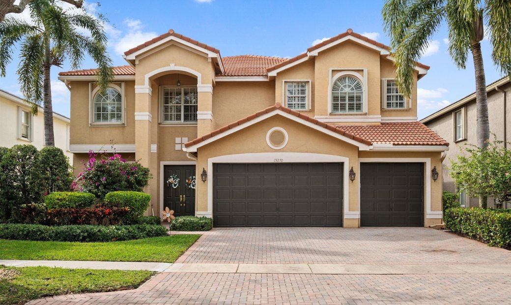 Elegant European Flair With Relaxed South In Boca Raton, Florida ...