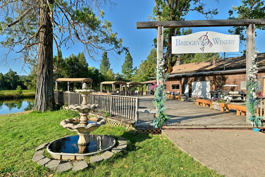 3900 Holland Loop Road In Cave Junction, Oregon, United States For Sale ...