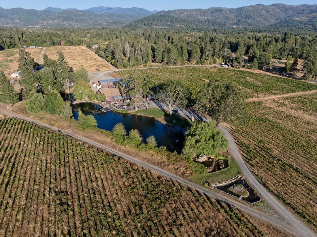3900 Holland Loop Road In Cave Junction, Oregon, United States For Sale ...