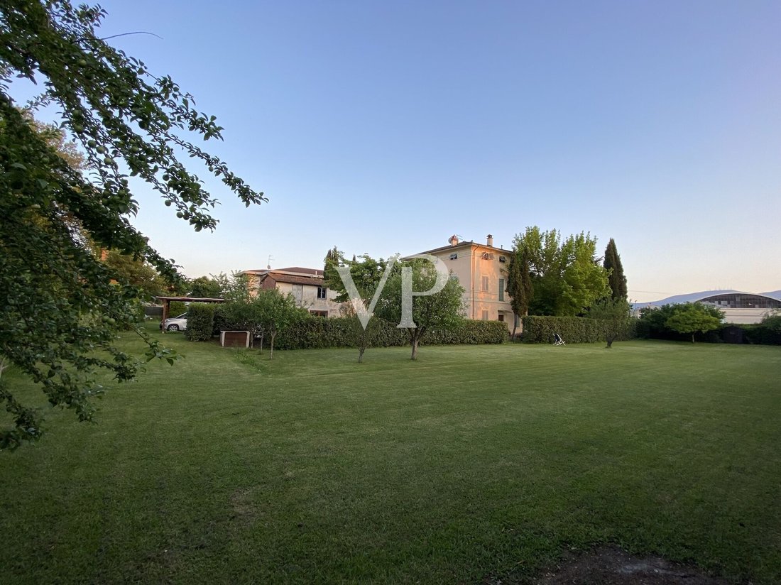 Villa Liberty Con Parco – Eleganza D’epoca A Porcari In Porcari ...