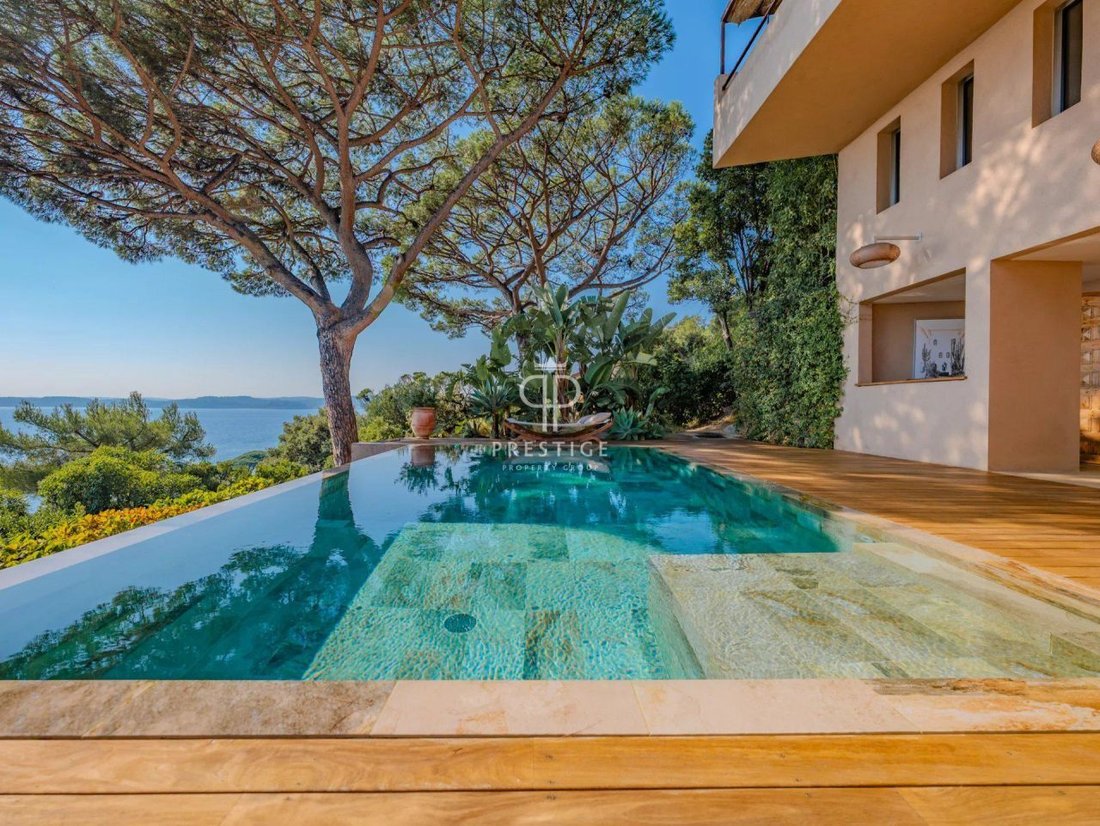 Stunning 5 Bedroom Villa In Sainte Maxime, Provence Alpes Côte D'azur ...