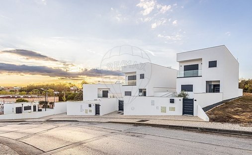 Luxury new builds homes for sale in Aveiras de Cima, Lisbon, Portugal ...