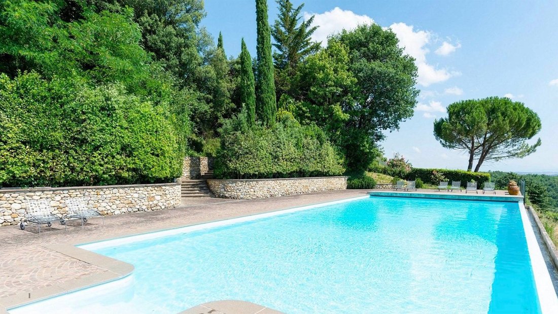 Charming Farmhouse In A Village In Chianti In Castagnoli, Tuscany ...