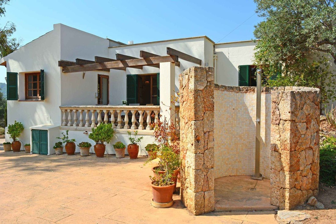 Beautiful Country House With Mountain Views In Palma, Balearic Islands ...