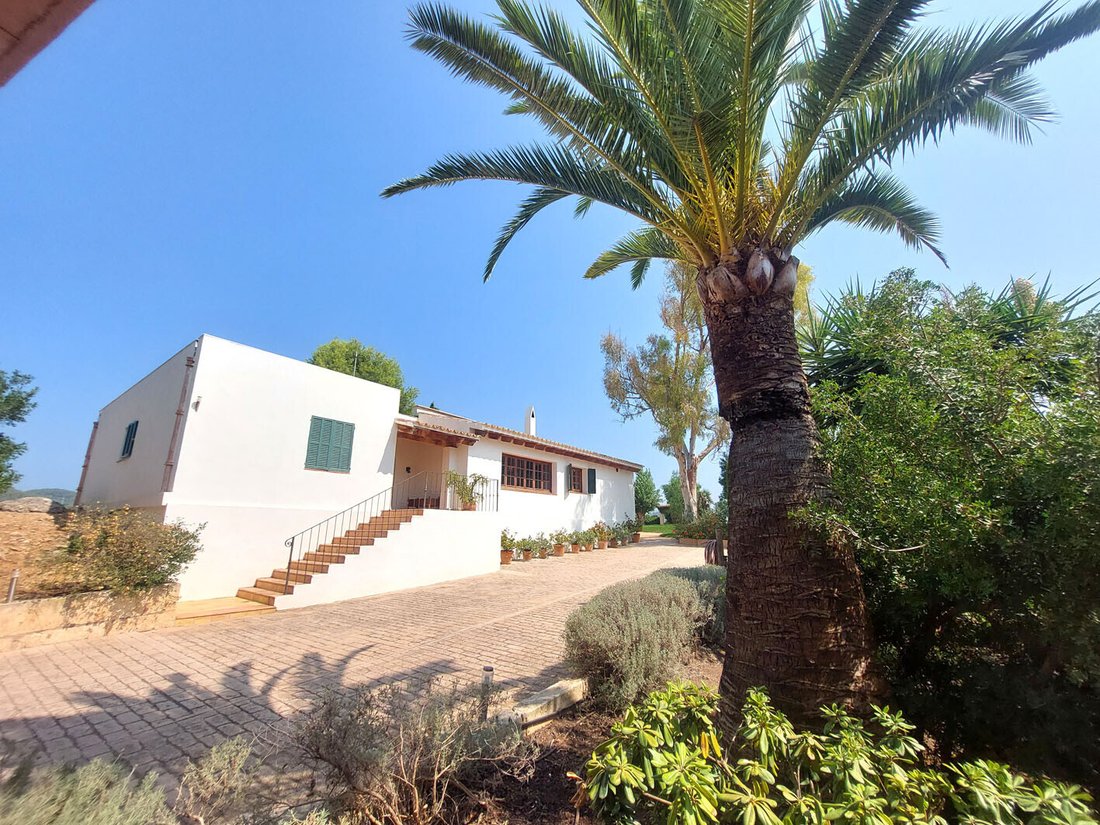 Beautiful Country House With Mountain Views In Palma, Balearic Islands ...
