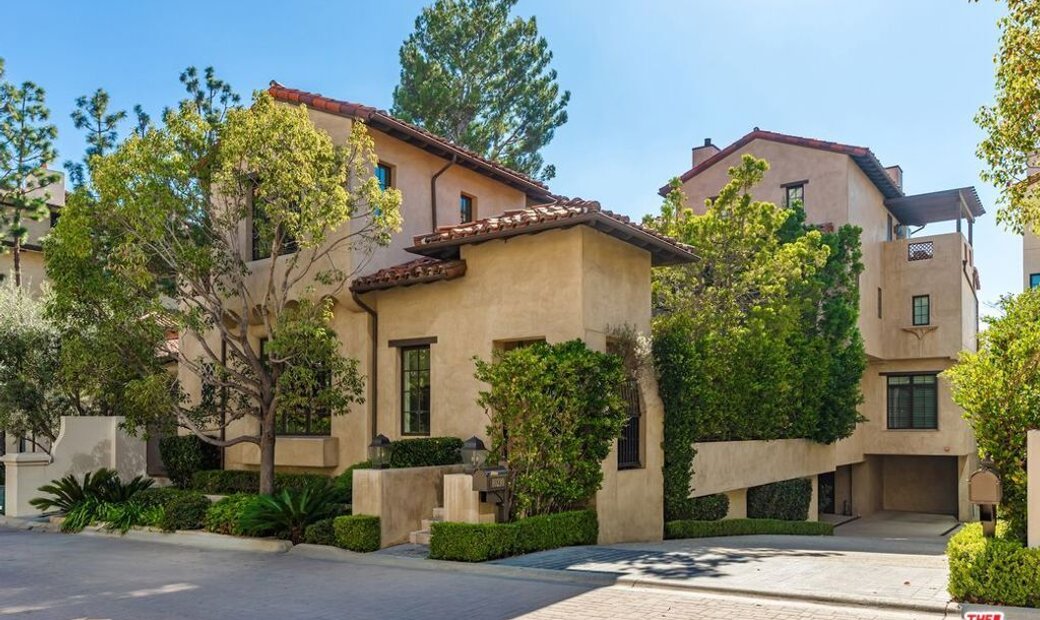 Single Family Residence In Los In Los Angeles, California, United ...