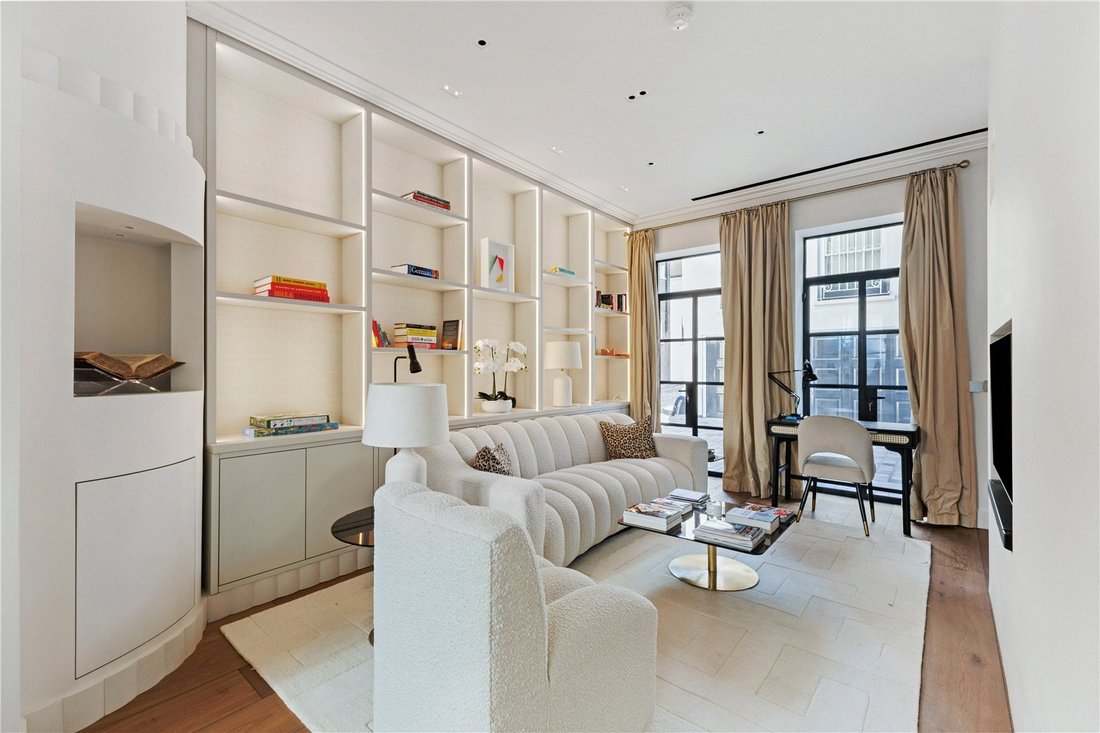 Eaton Terrace Mews In London, England, United Kingdom For Sale (16689907)