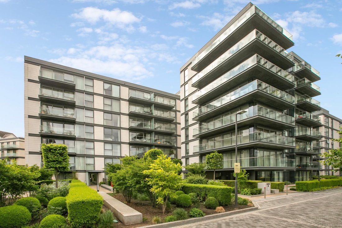 River Views . Chartwell House Waterfront Drive, In London, United ...
