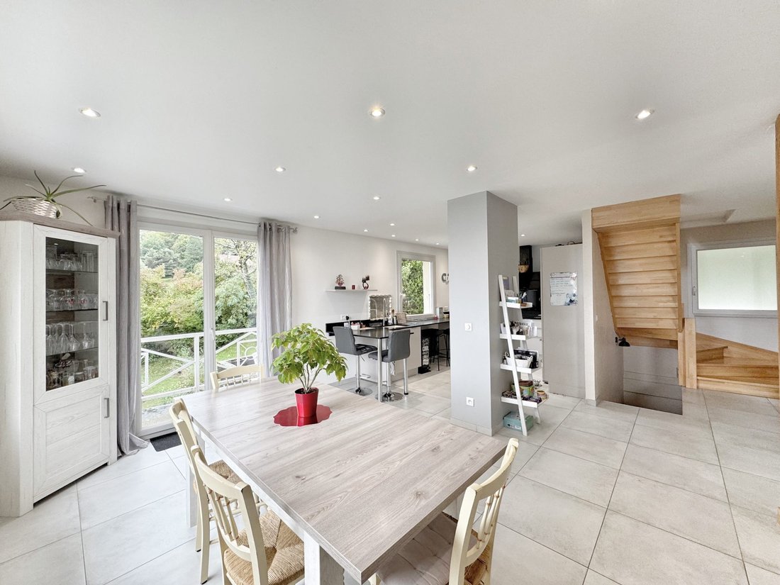 Gex Individual In Gex, Auvergne Rhône Alpes, Frankreich Zu Verkaufen ...