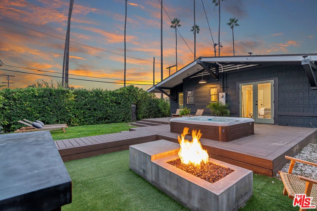 Single Family Residence In Los In Los Angeles, California, United ...