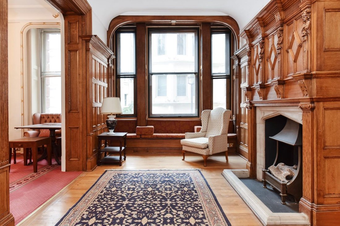 Huge Lateral Apartment Hay Hill, Mayfair, In London, England, United ...