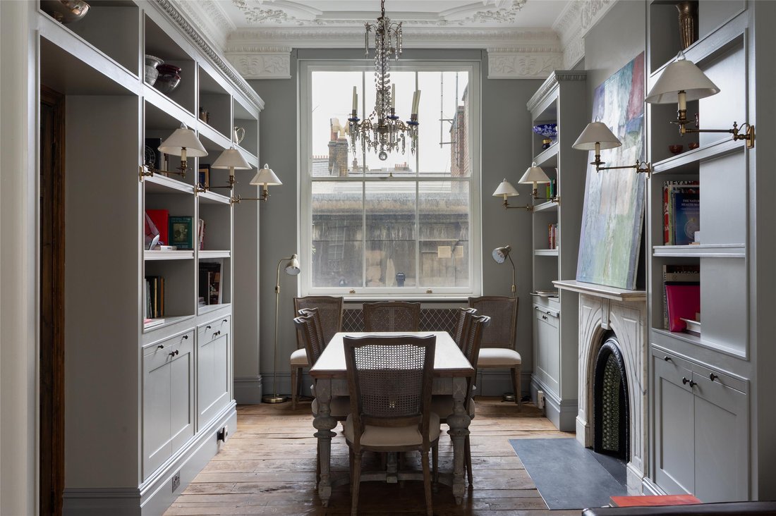 Upper Berkeley Street, Marylebone In London, England, United Kingdom ...