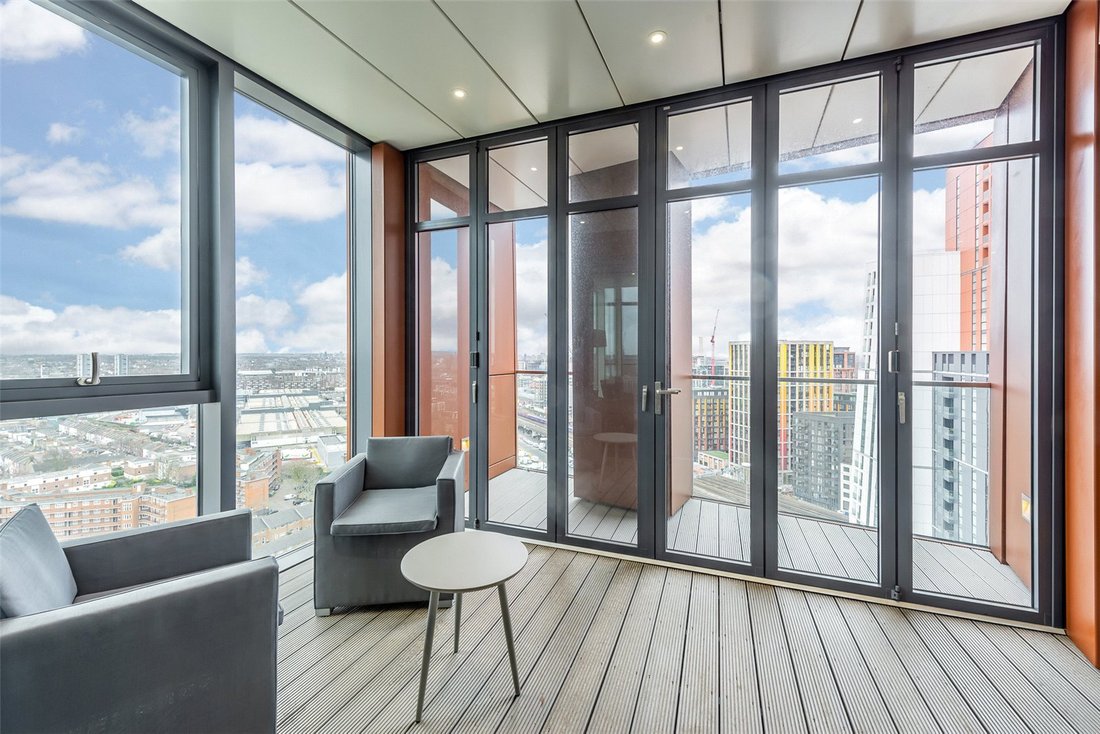 Pinto Tower, Nine Elms Point, 4 Hebden En Londres, Inglaterra, Reino ...