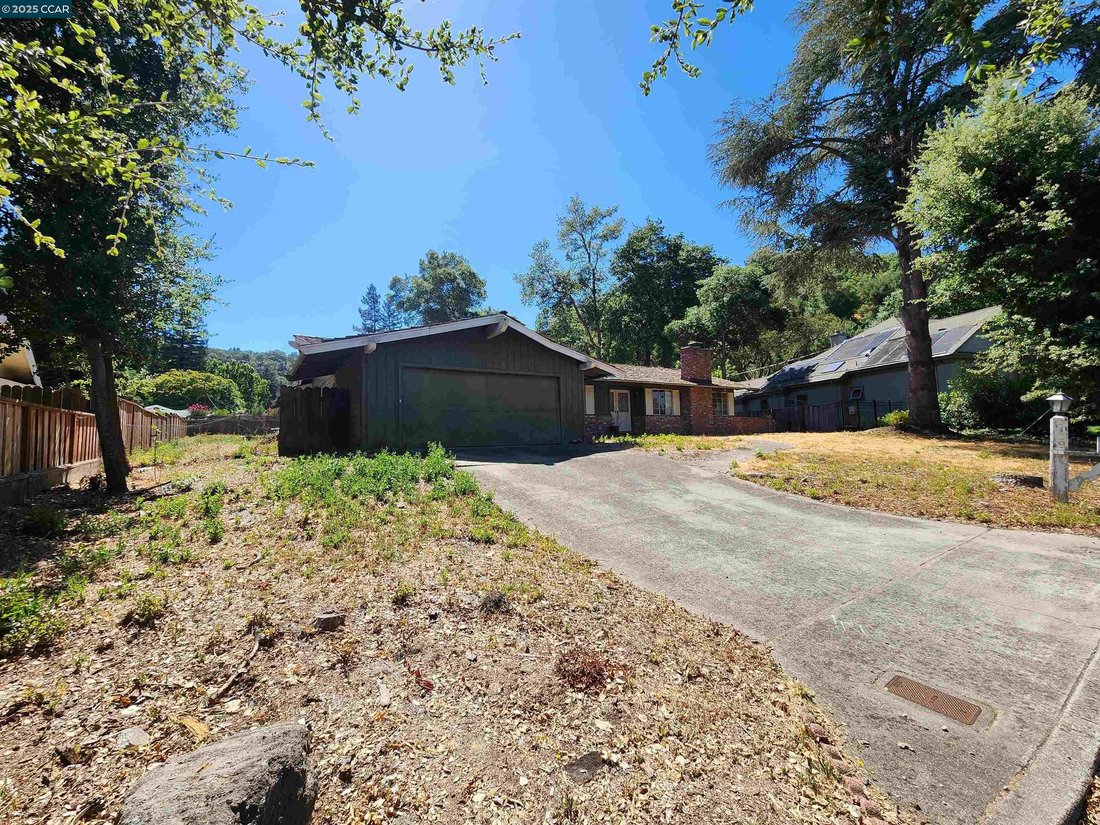 Single Family Residence In Alamo In Alamo, California, United States ...