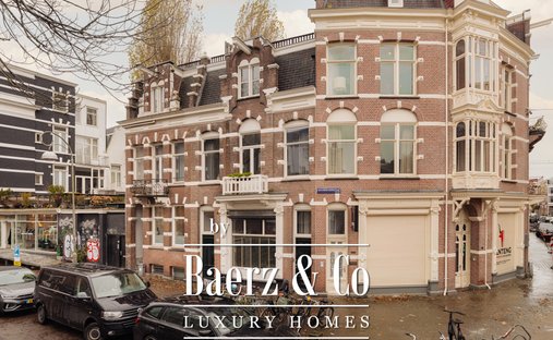Luxury townhouses with library for sale in Apollobuurt, North Holland ...