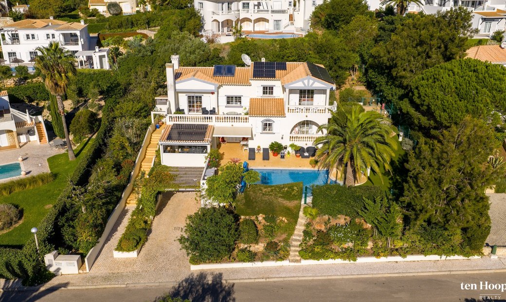 Spacious 3 Bedroom Villa Well Situation In Golfe En Sagres, Algarve ...