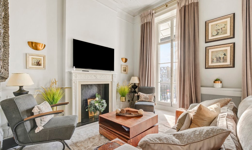 Cadogan Place, Knightsbridge Sw1 X In London, England, United Kingdom ...