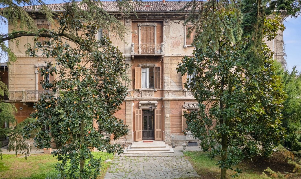 Art Nouveau Villa With Park In Alessandria, Litta Dans Alessandria ...