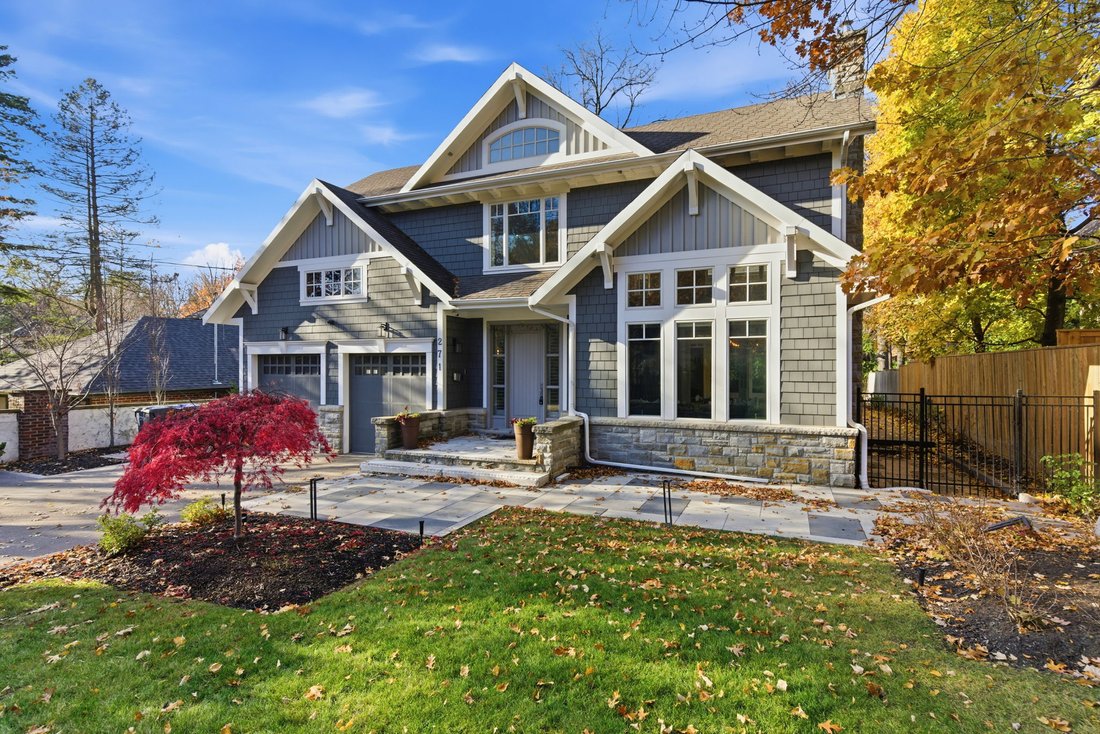 Stunning Custom David Small Home In The En Mississauga, Ontario, Canadá ...