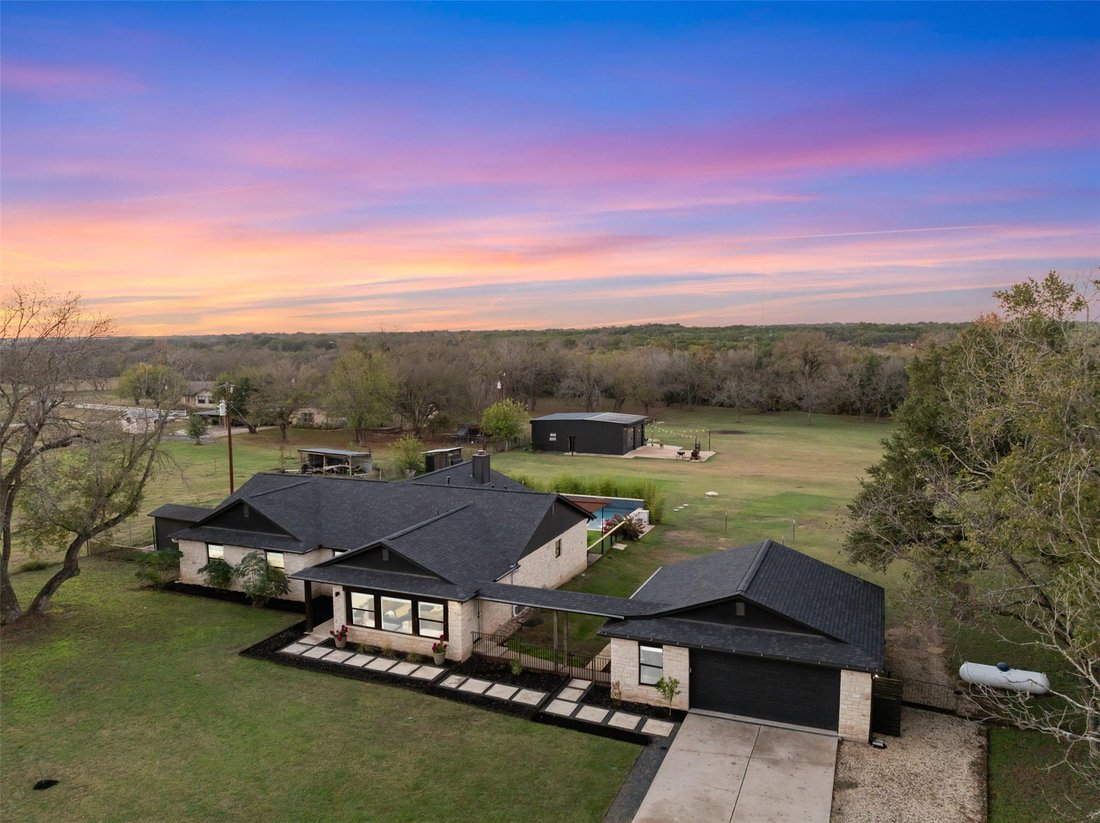 Single Family Residence In Liberty Hill In Liberty Hill, Texas, United ...
