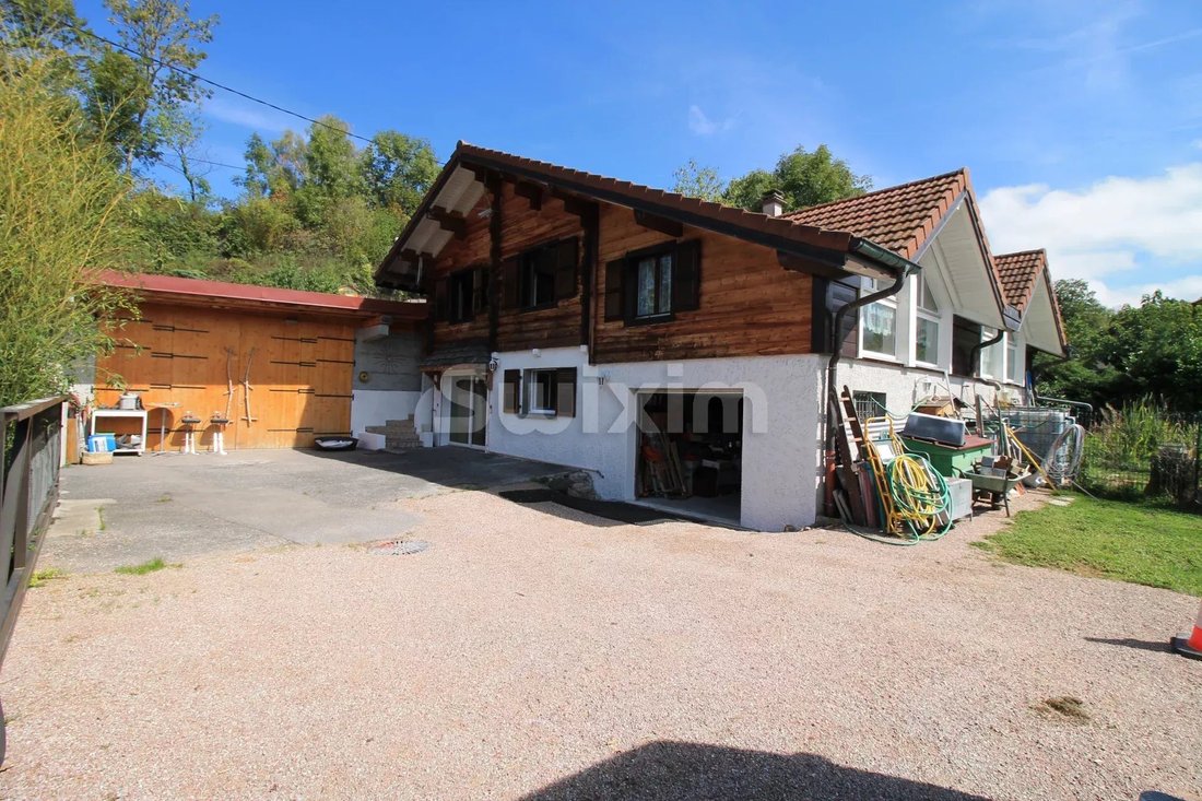 Chalet With Character En Perrignier, Auvernia Ródano Alpes, Francia En ...