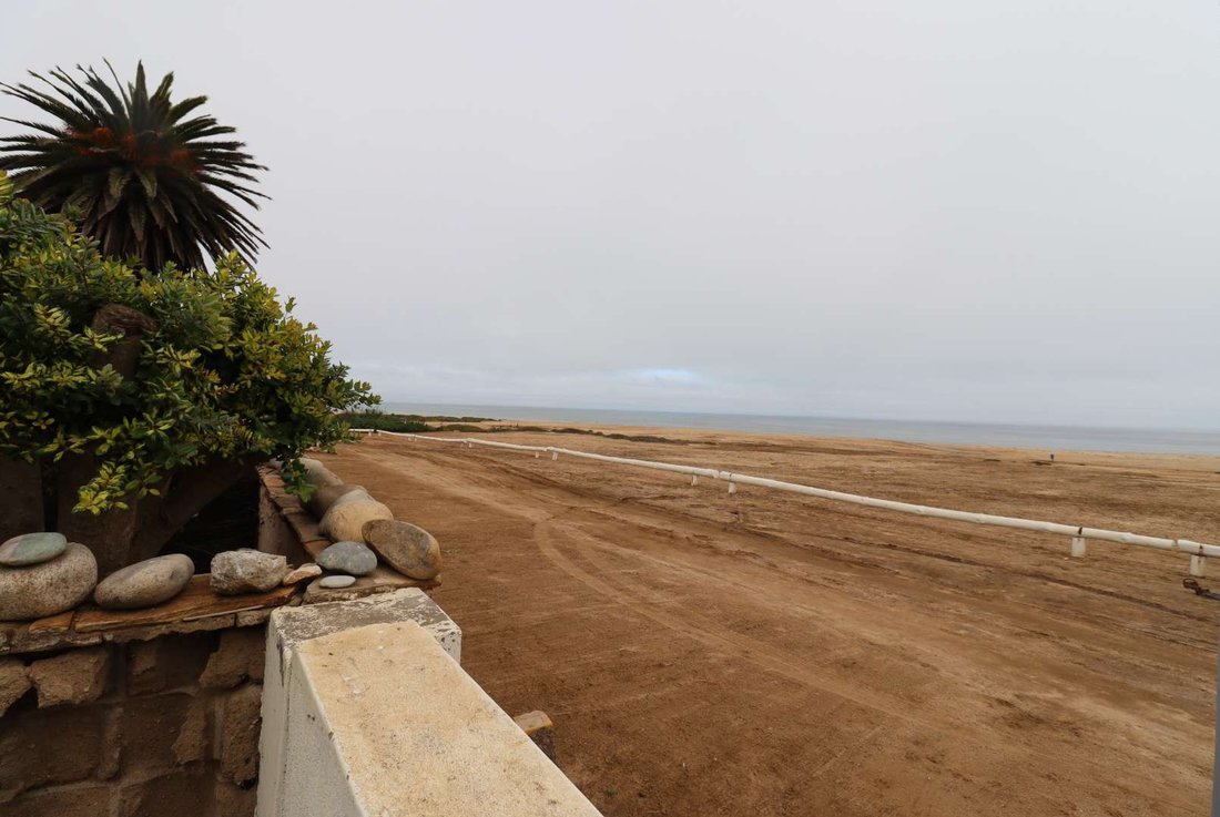 Beachfront House For Sale Swakopmund Namibia En Swakopmund, Namibia En ...