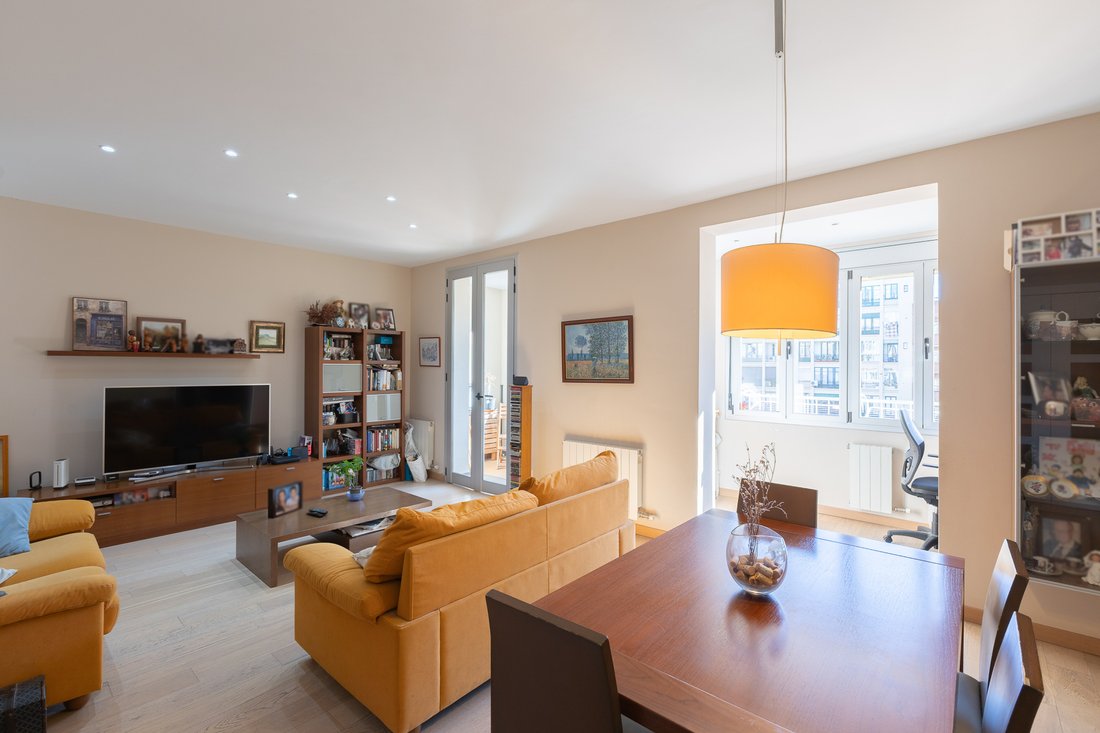 Attractive Flat In Eixample Esquerra In Eixample, Barcelona, Spain For ...
