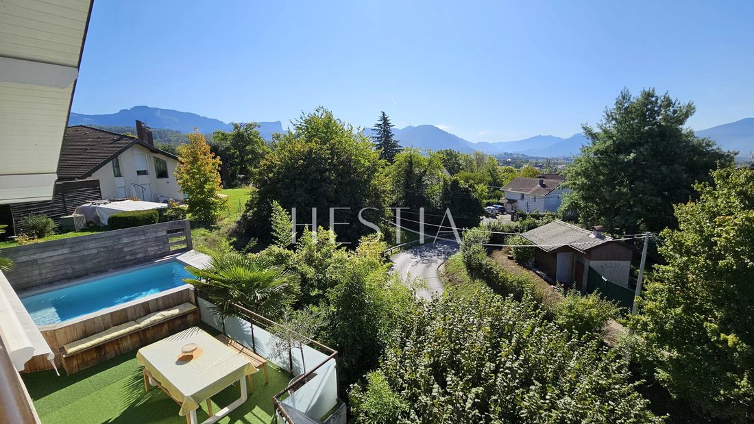 Annecy House In Annecy, Auvergne Rhône Alpes, France For Sale (16719398)