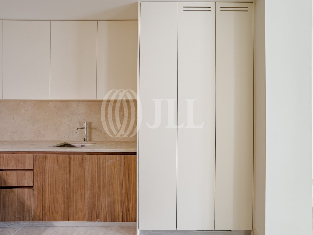 Apartamento De 2 Dormitorios En São Bento 21, En Misericordia, Lisboa ...