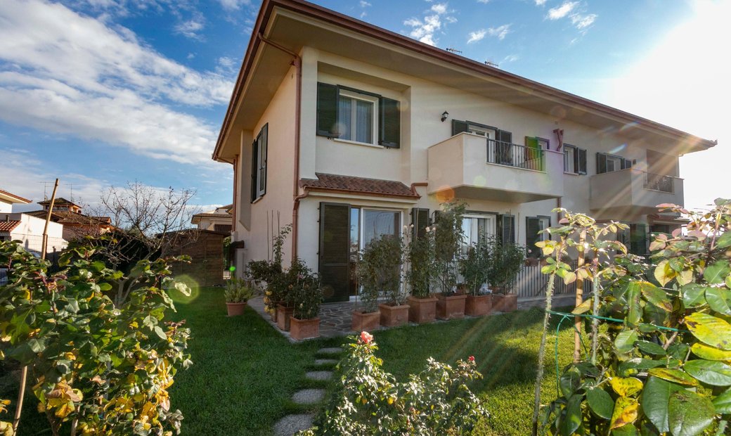 Living Green In Grosseto: Villa With Energy Class A3 En Toscana, Italia ...