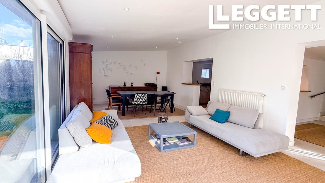 Stylish 6 Bedroom, 3 Bathroom House With In Fouras, Nouvelle Aquitaine ...