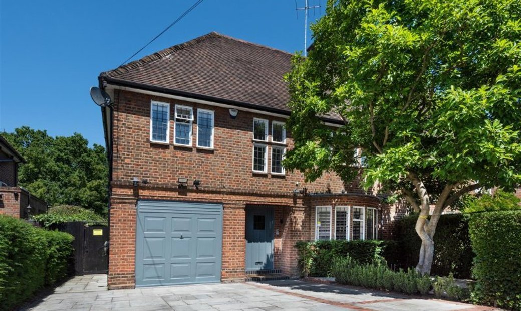 Meadway, Nw11 In London, United Kingdom For Sale (16689807)