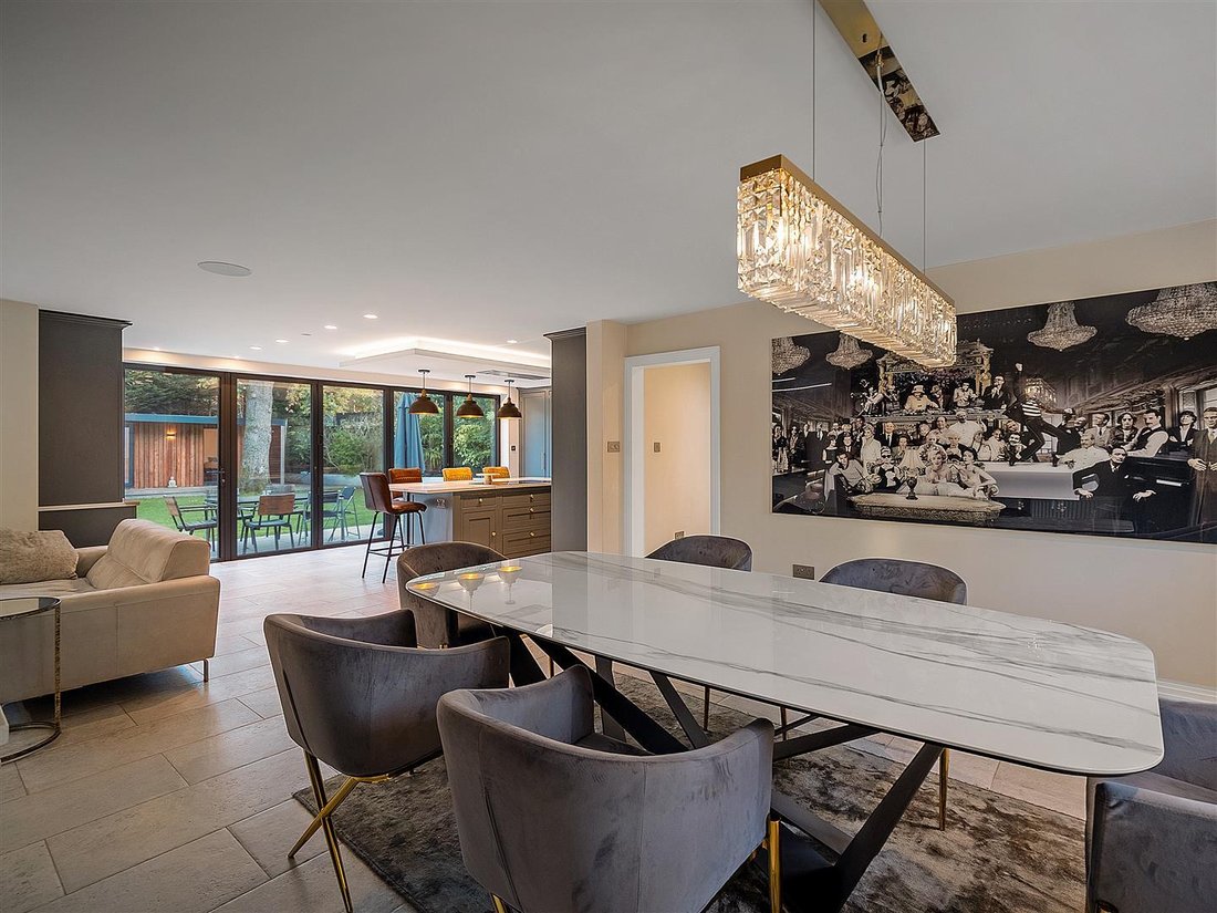 5 Bedroom Detached House For Sale In Keston In Bromley, England, United ...