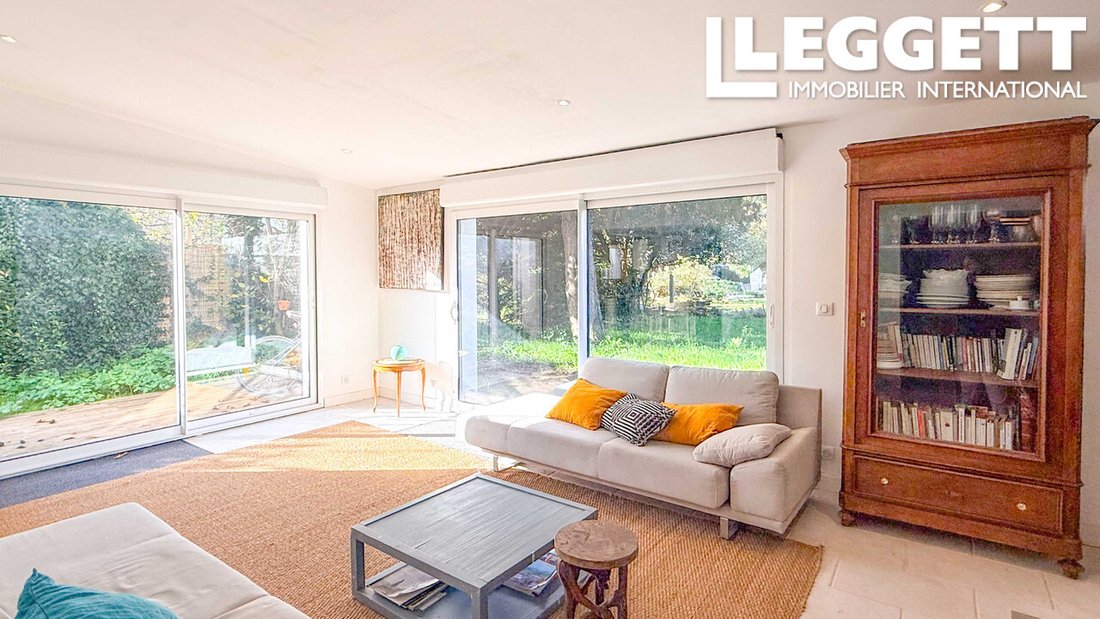Stylish 6 Bedroom, 3 Bathroom House With In Fouras, Nouvelle Aquitaine ...