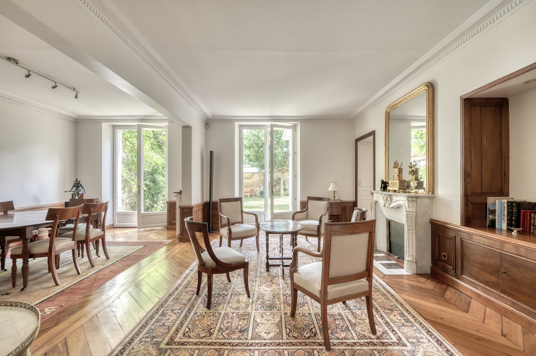 House 10 Room(s) 7 Bedroom(s) In Saint Germain En Laye, île De France ...