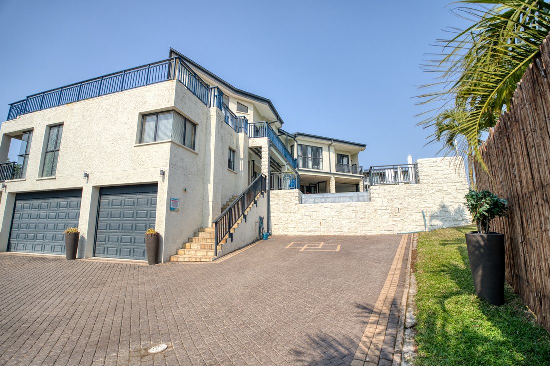The Royal Familia Beach House – Luxury En Nkwazi, Kwa Zulu Natal ...