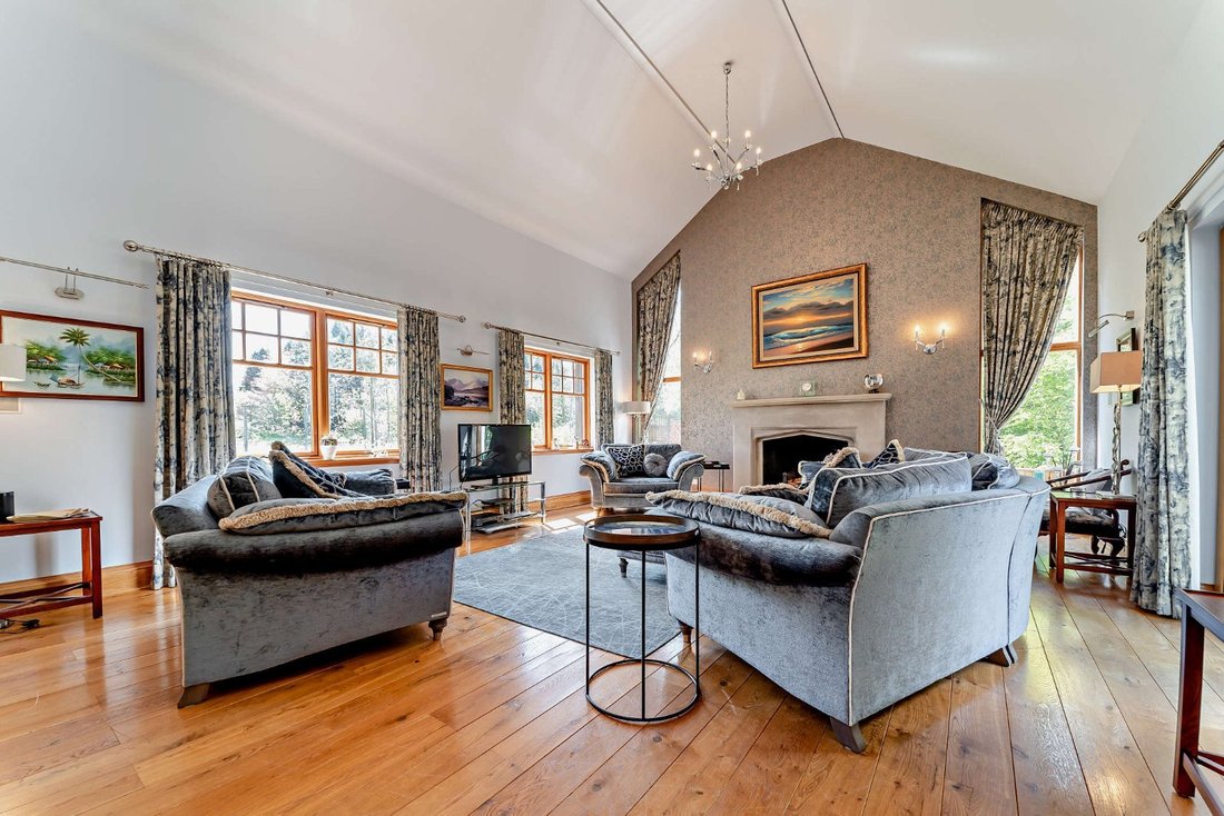 An Exceptional Scottish Residence Within A In Houston, Scotland, United ...