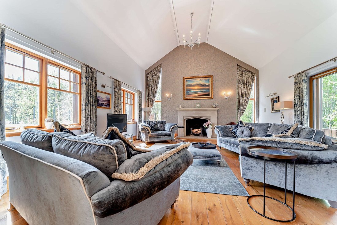 An Exceptional Scottish Residence Within A In Houston, Scotland, United ...