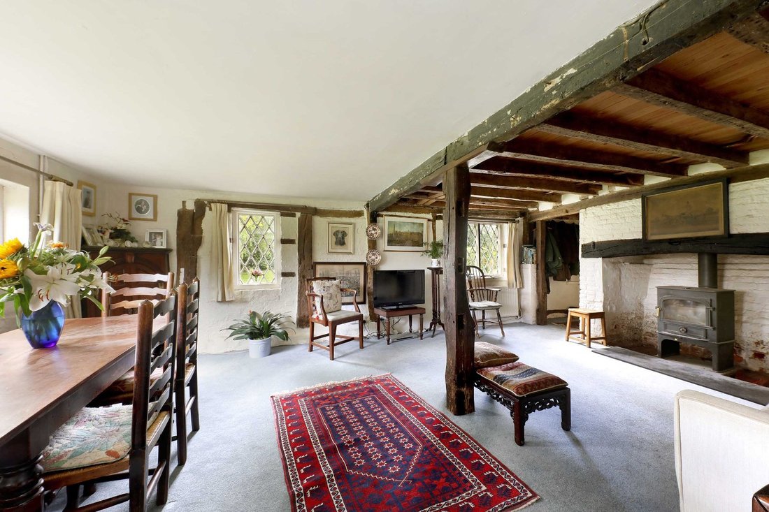 A Charming, Traditional Country Cottage In In Burkham, England, United ...