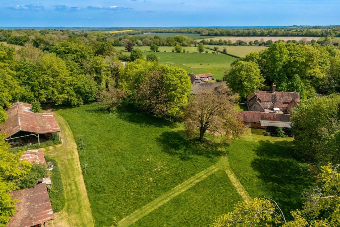 An Exceptional Farmhouse In A Wonderfully In Tunworth, England, United ...