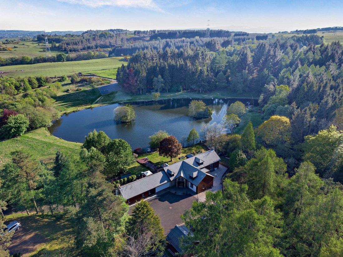 An Exceptional Scottish Residence Within A In Houston, Scotland, United ...